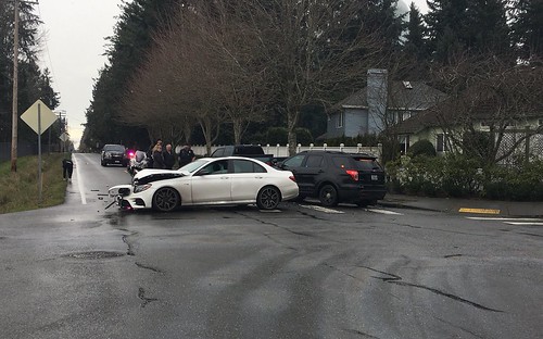 Who is At Fault in a Sideswipe Accident? | American Auto Insurance